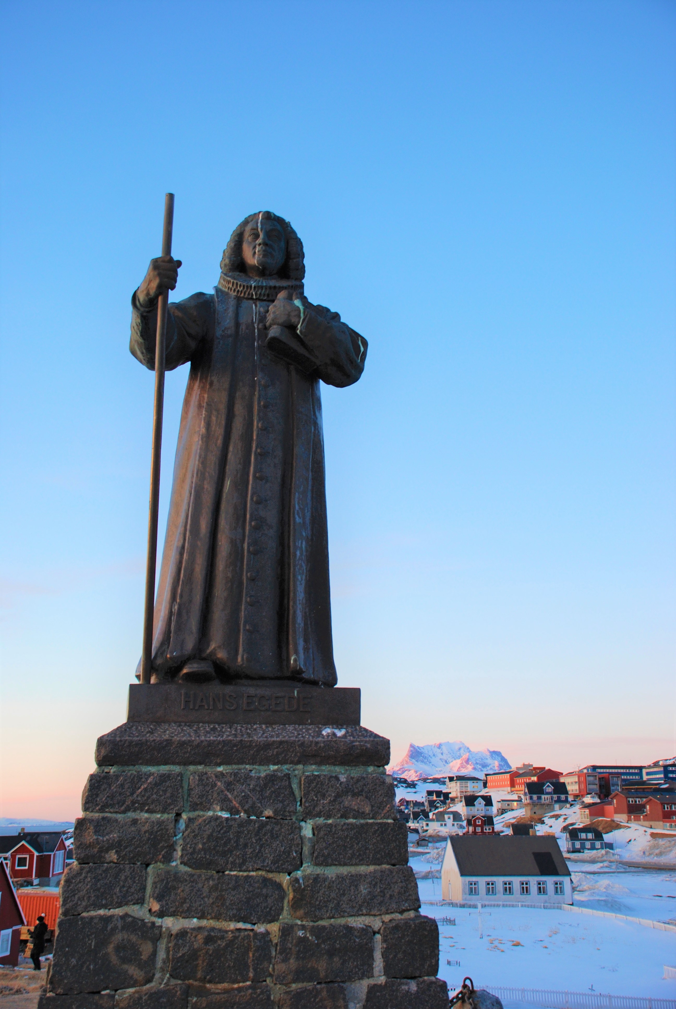 Greenland Decides to Keep Egede Statue in Place – Over the Circle